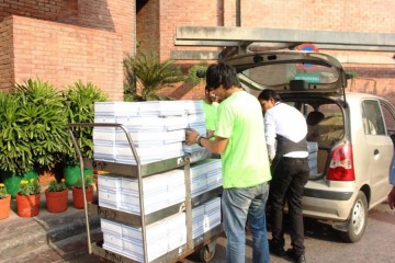 These 'Hunger Heroes' Are Feeding India's Poor Meals They've Never Had ...