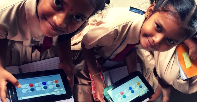 Students in India’s Slums Are Learning from The Internet