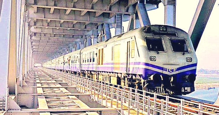 A Train Bihar Runs 4 Times a Day, for About 50 Passengers per Trip!