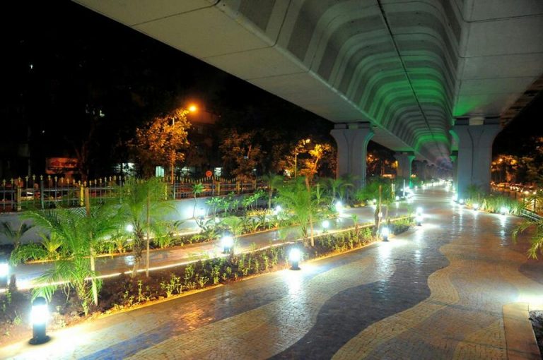 Mumbai Gets its First Under-Flyover-Garden in Matunga