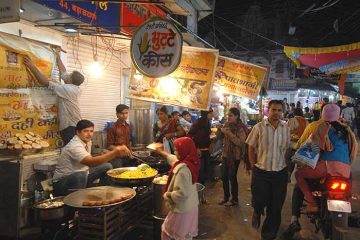 Discover Sarafa Bazaar, Indore's Street Food Night Market.