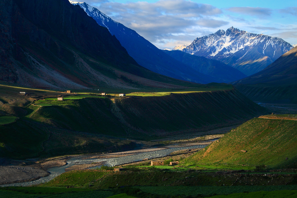 Spiti or Ladakh? How to Choose Between the Two Arid Jewels of the Himalayas