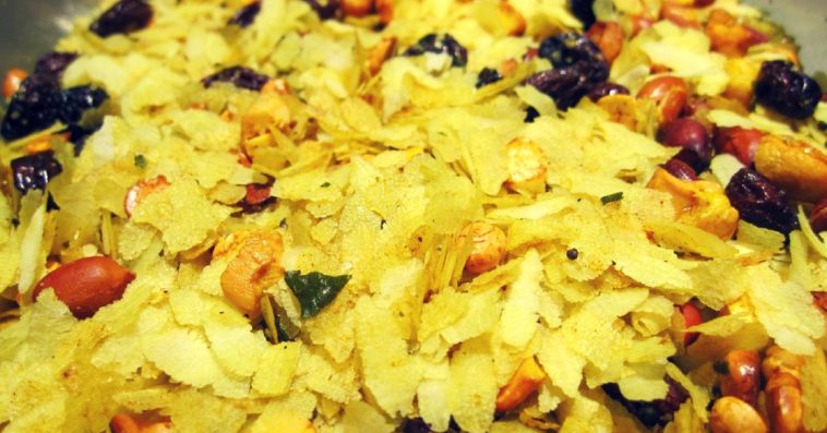 This Diwali, Our Reader Shares His Mother's Special Chiwda Recipe