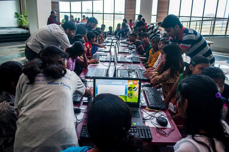 Kolkata Students Use College Classrooms to Teach Underprivileged Kids