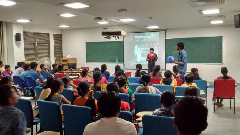 Kolkata Students Use College Classrooms to Teach Underprivileged Kids