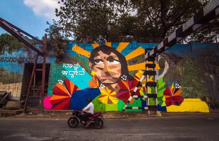 Aravani Art Project Helps Transgender Women Discover the Joy of Art