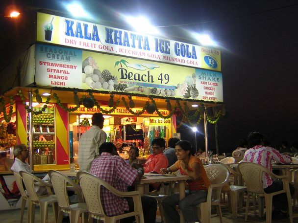 The Long & Fascinating History of Ice Gola, India's Go-To Summer Treat