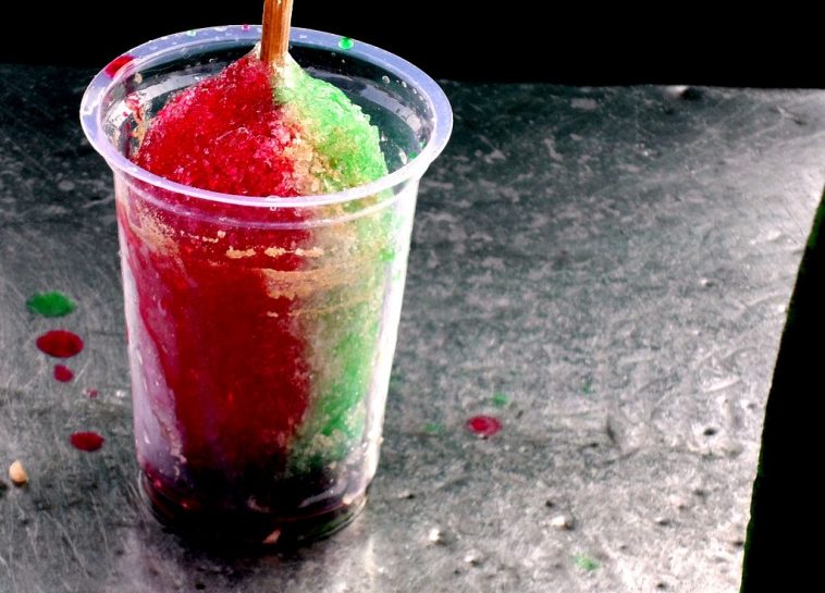 The Long & Fascinating History of Ice Gola, India's Go-To Summer Treat