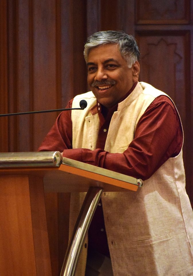 This Man's Ingenious Method Helps Children Learn English the Way They ...