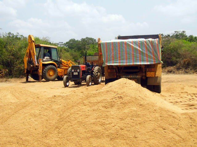 Meet the Tamil Nadu Man Relentlessly Fighting the Sand Mafia for Over ...