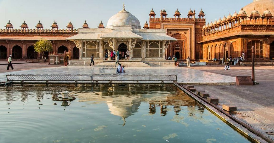 Timeless & Magnificent, Take a Look at Most Beautiful Mosques in India