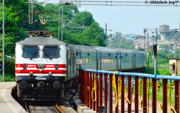 All You Need to Know About Indian Railways 5 New Trains!