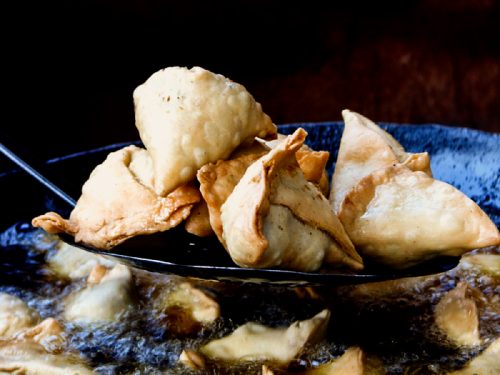 Arab Traders & Baghdadi Cookbooks: Where Our Samosas Came From