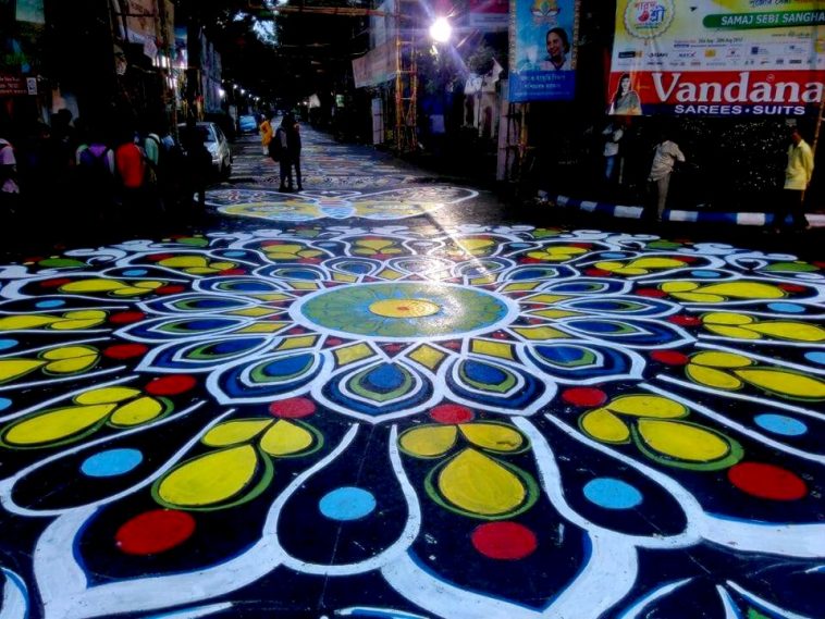 Hundreds create Longest Ever Alpona in Kolkata for Mahalaya!