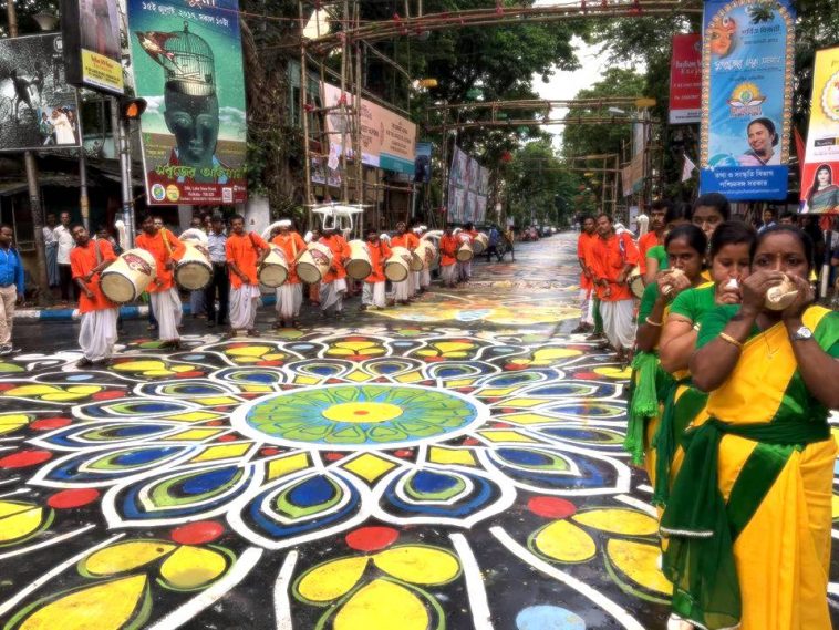Hundreds create Longest Ever Alpona in Kolkata for Mahalaya!
