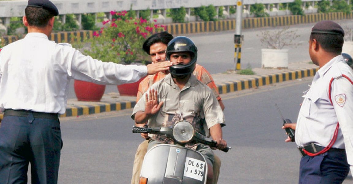 Stopped by the Traffic Police? Here's What You Need to Keep in Mind