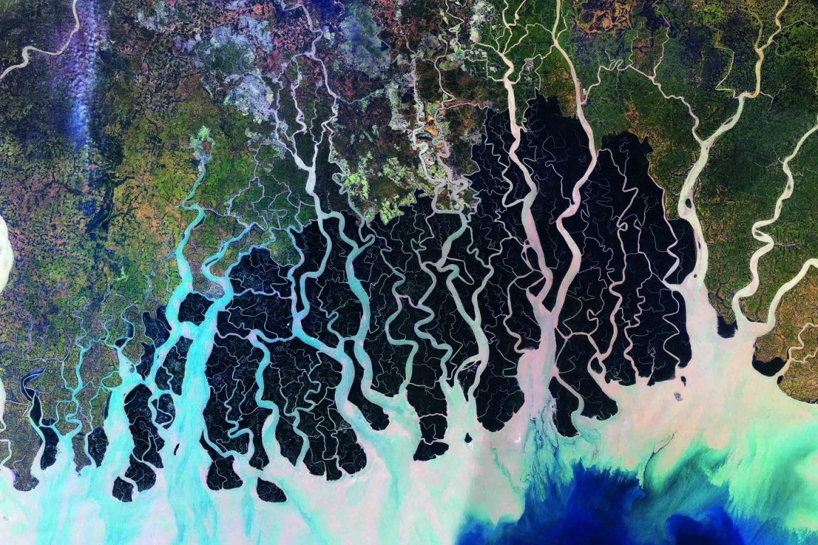 These 21 Stunning Photos Show How India Looks From Space