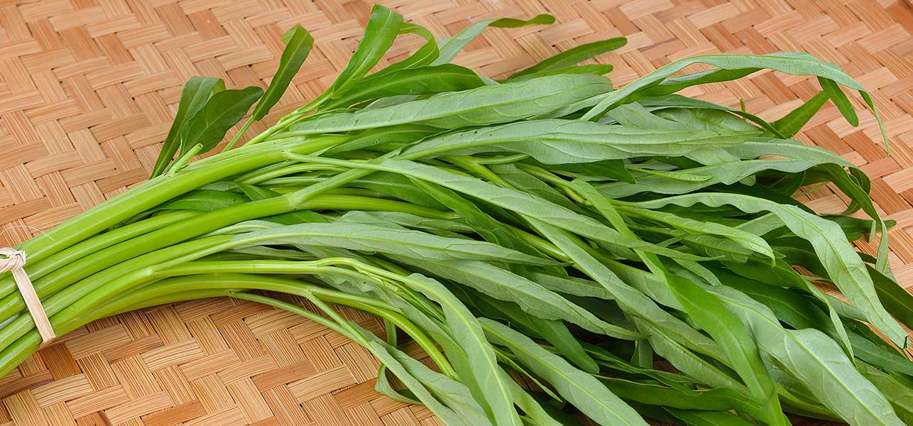 15 Little-Known Leafy Vegetables of India You Need To Try!