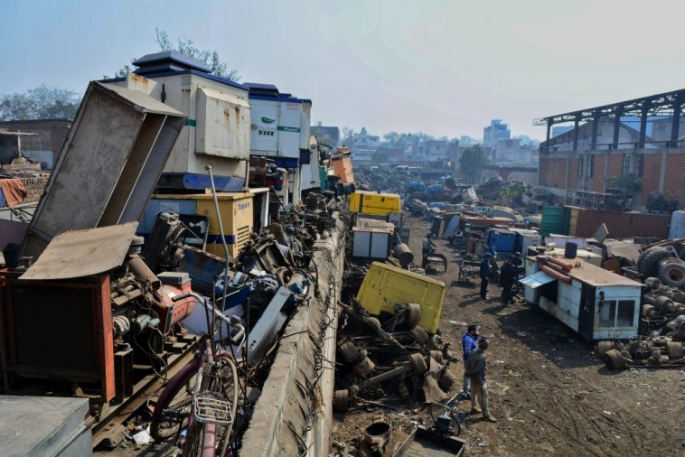 In Pics: Amid Mountains of Metal, How Mayapuri Gives Junk a New Life