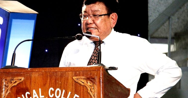 Surgeon Who Reduced Cataract Surgery Cost by 90% Wins Padma Shri!