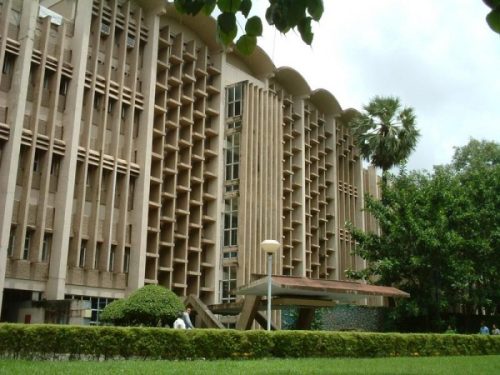 IIT Bombay Is Opening A World of Science For School Kids. Here's How!