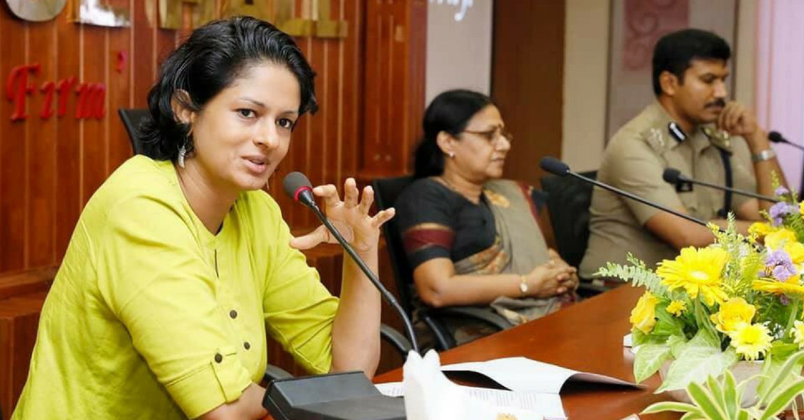Lady IAS officers went beyond duty during Kerala floods! - The Better India
