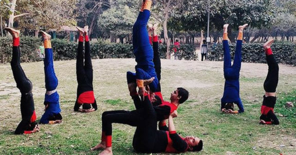 Visually-Impaired Yoga Troupe's Acrobatics Will Wow You! - The Better India