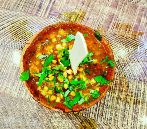 #FoodSecrets: This 50-Year-Old Iconic Eatery Serves Varanasi Its ...