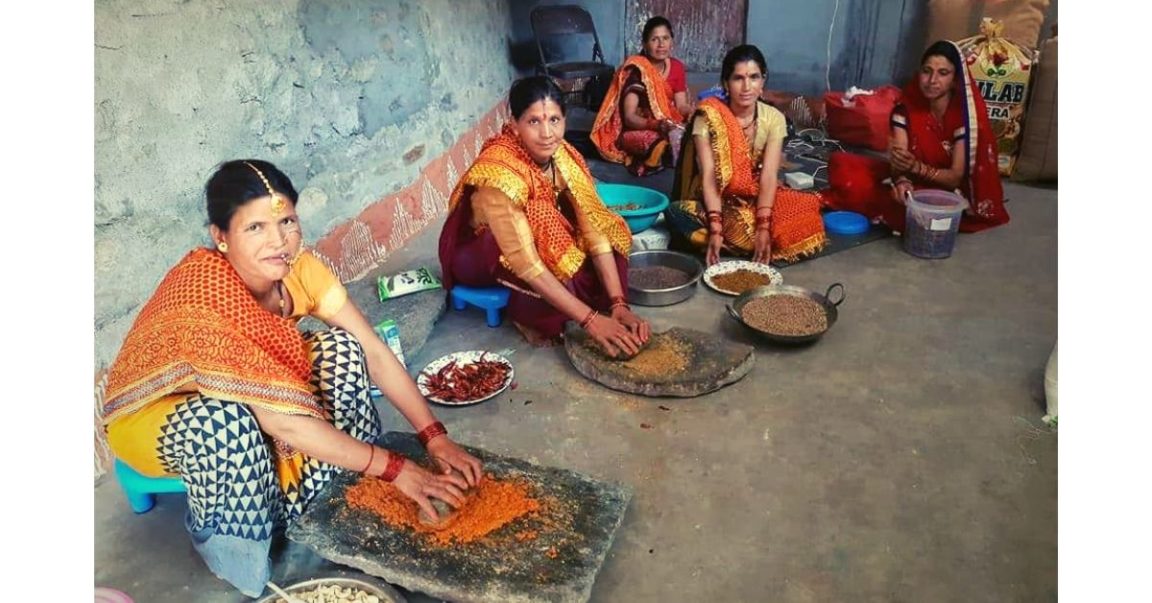 Uttarakhand's Tradition of Making Flavoured Pahadi Salts by Hand!