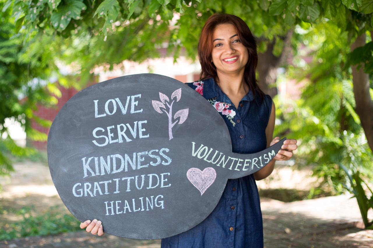 After Losing Husband to Cancer, Wife Helps 1000 Patients Battle Disease!