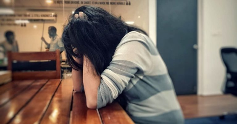 15 Easy and Natural Remedies to Control Hair Fall Safely