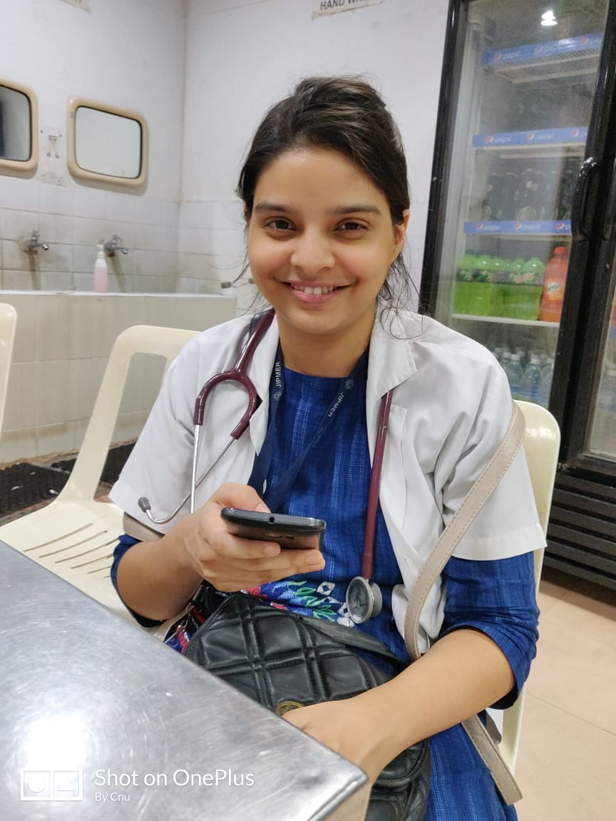 Doctor Left a Cushy Life in Africa to Return to Mumbai & Fight COVID-19