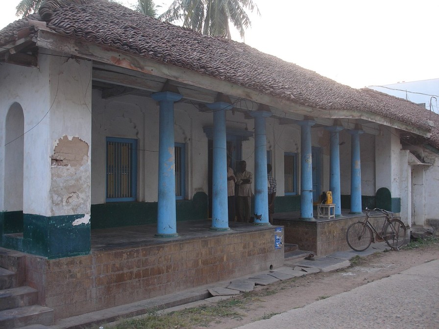 The Ingenious Reason Why Traditional Andhra Homes Have Copper Pillars