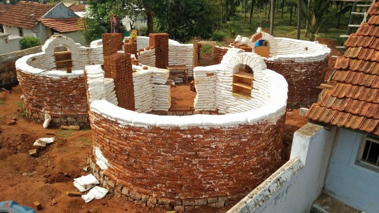 Meet Two Architects Making Naturally Cool 'Earth Buildings' in India
