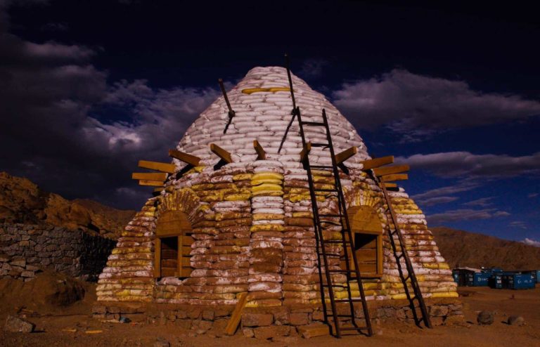 Meet Two Architects Making Naturally Cool 'Earth Buildings' in India