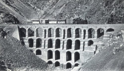 20 Rare Pics of Indian Railways From The Past Never Seen Before