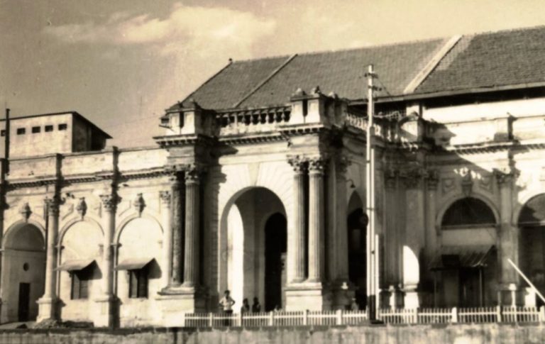 20 Rare Pics of Indian Railways From The Past Never Seen Before