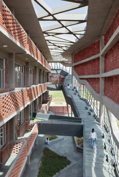 Delhi Architect Uses Jaali & Physics to Cut Heat Radiation By 70%