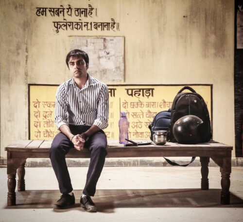 Taking Tuitions to Fund His Dreams, How Jitendra Kumar Went From IIT to ...