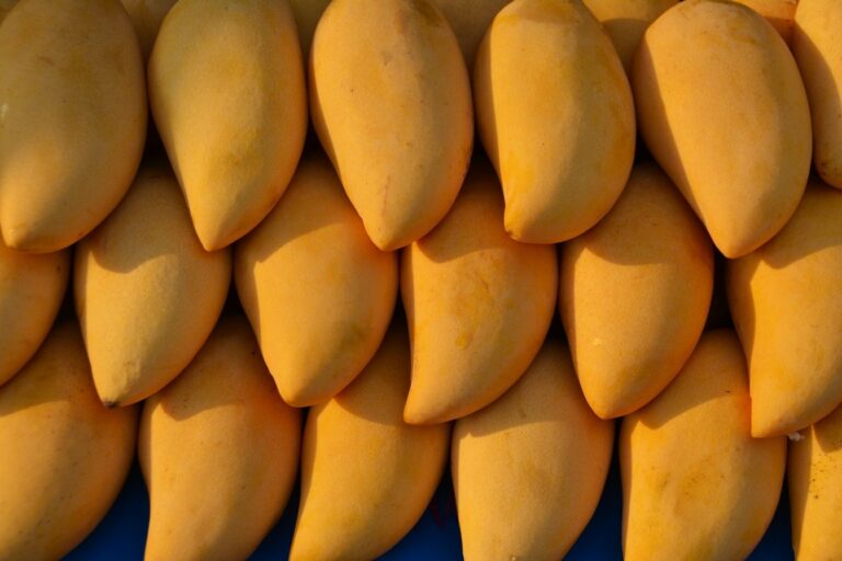 Science Behind Why Grandma Was Right in Soaking Mangoes Before Eating