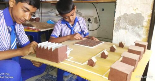 Scientist Quits Job To Innovate Teaching Model, Helps 26000 Students