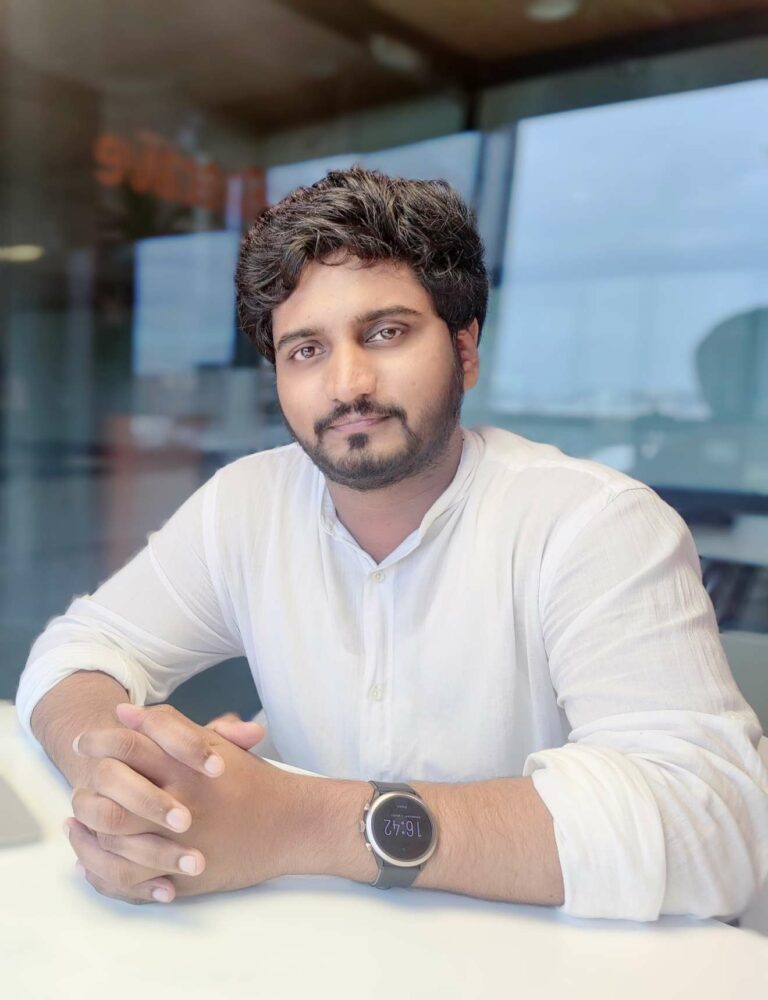 Innovator's Needle-Free Glucometer Gives Results in 1 Minute; Bags Rs ...