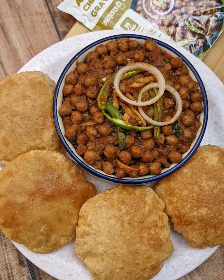How Chole Bhature Travelled Through History & Made India Fall in Love