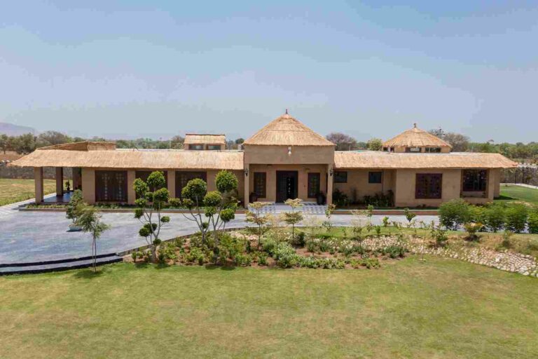 In Rajasthan, A Regal Farmhouse Stays Naturally Cool in the Desert