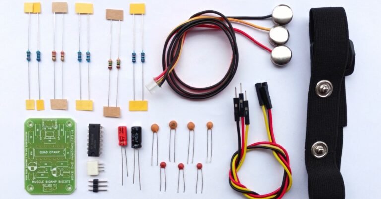 24-YO Builds India’s First DIY Neuroscience Kit For All Ages