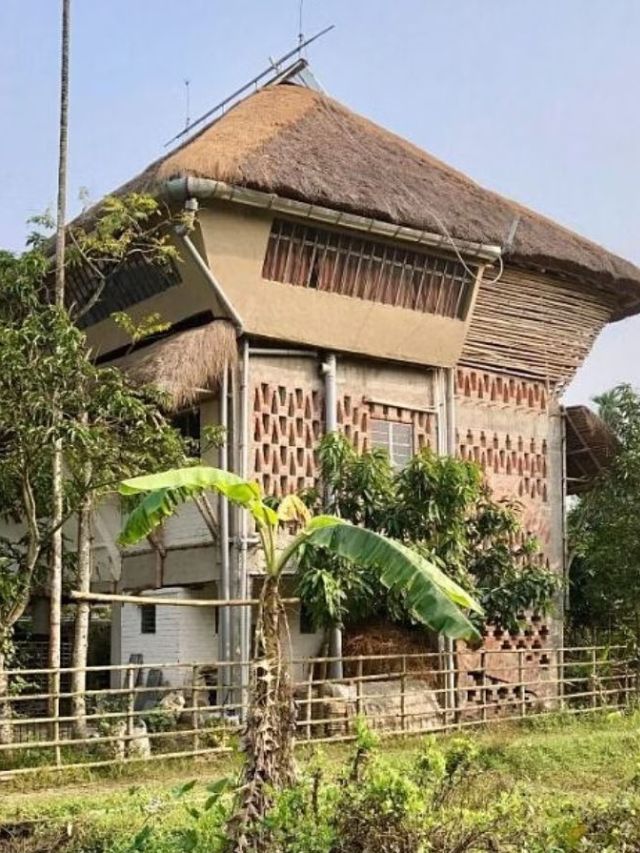 Cyclone Biparjoy: This Couple’s Solar Mud House Once Survived a Cyclone