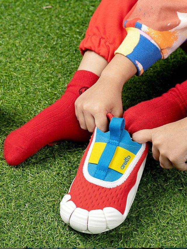 Pune Entrepreneur Makes Shoes That Expand as Children Grow; Earns Lakhs
