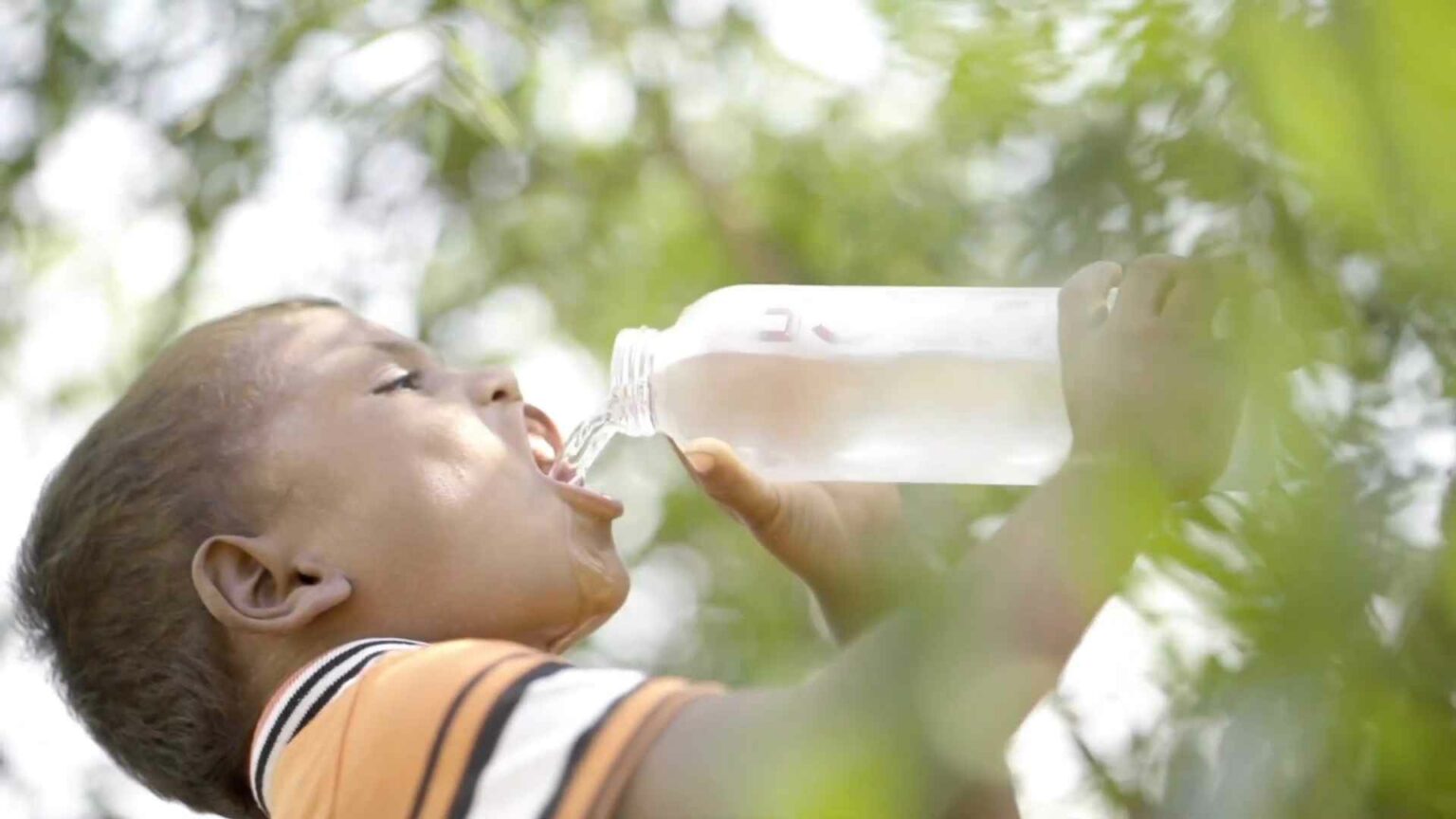Scientist’s Breakthrough Gives Access to Clean Drinking Water From Thin Air