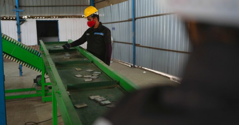 Why A Startup is Recycling 220 Million Li-ion Batteries For EV Makers ...