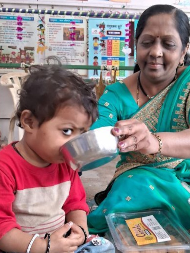 This Mobile Creche Initiative Is Giving Migrant Children a Bright Future